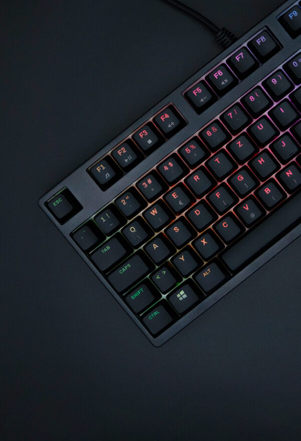 UVI Gear Trgovina - Razišči vso UVI gaming periferijo!